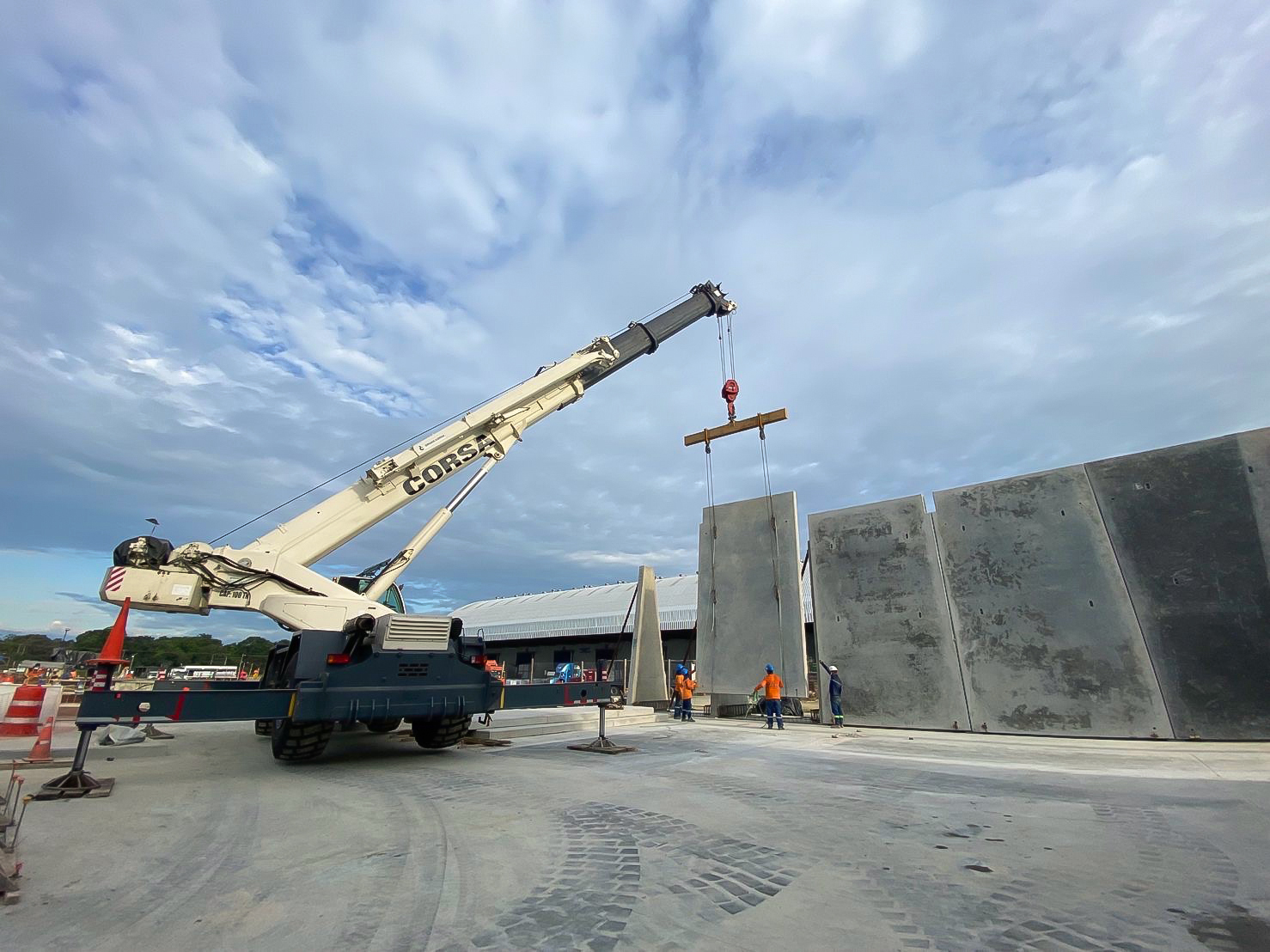¿Cómo elegir la Grúa Telescópica adecuada para el montaje de ...